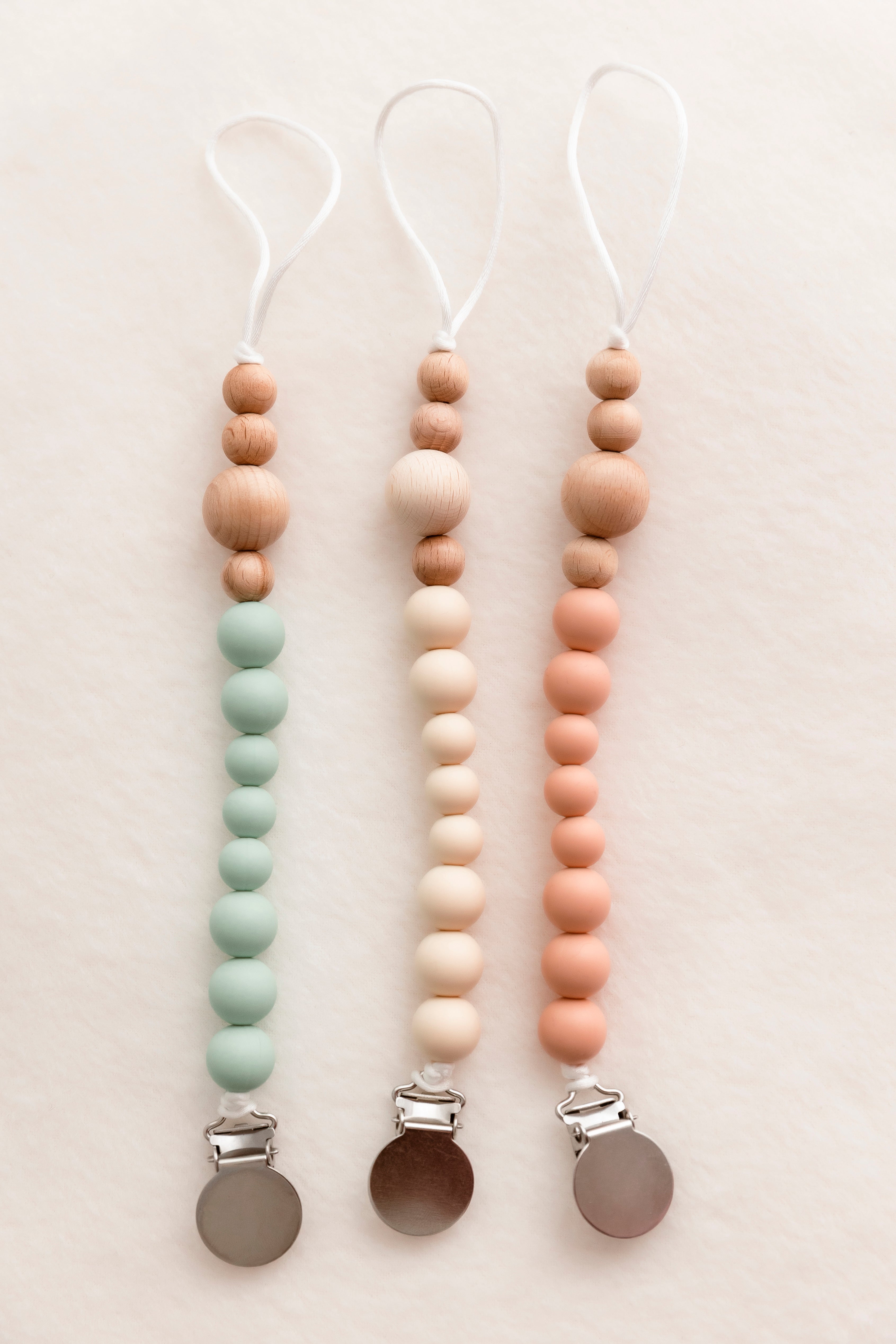 Silicone & Wooden Dummy Holders – Mylkees